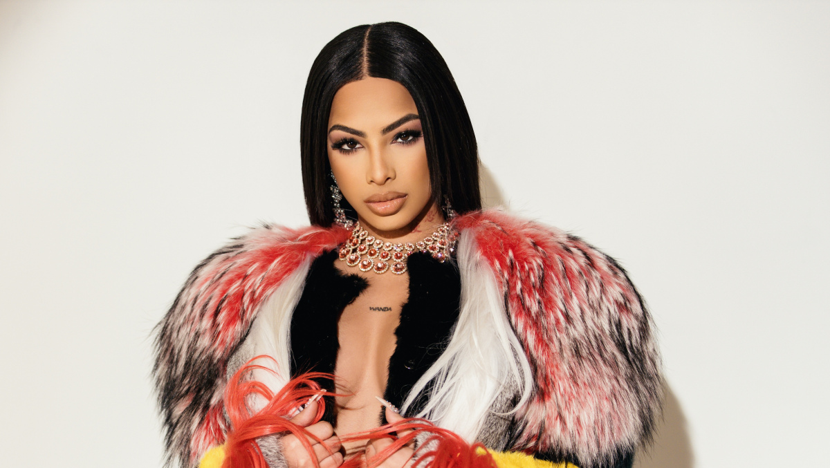 Yailin La Mas Viral launches a line of baby products and Tekashi ...